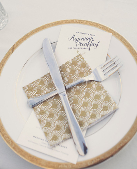 Gold table setting | Wedding & Party Ideas | 100 Layer Cake