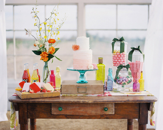 Modern dessert table | Wedding & Party Ideas | 100 Layer Cake