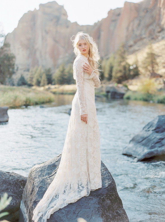 Outdoor bride and lace wedding dress | Wedding & Party Ideas | 100 ...