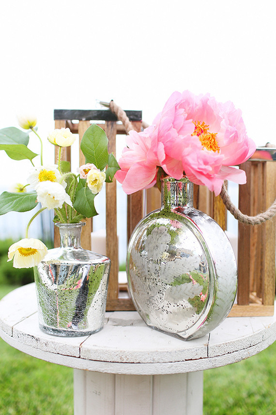 Silver vase decor | Wedding & Party Ideas | 100 Layer Cake