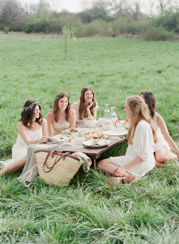 Outdoor spring picnic inspiration | Wedding & Party Ideas | 100 Layer Cake