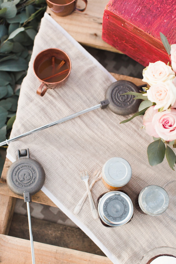 Beach picnic | Wedding & Party Ideas | 100 Layer Cake