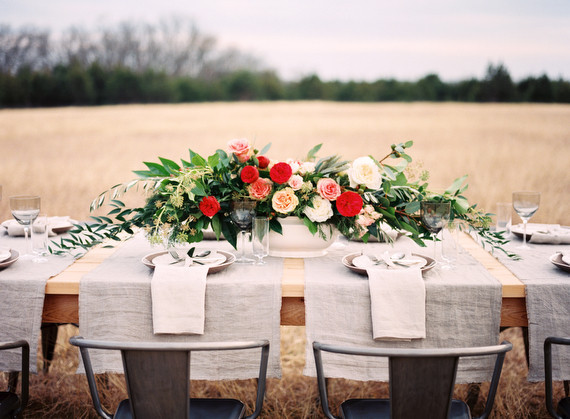 Rustic outdoor tablescape | Wedding & Party Ideas | 100 Layer Cake