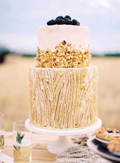 Rustic wedding cake | Wedding & Party Ideas | 100 Layer Cake