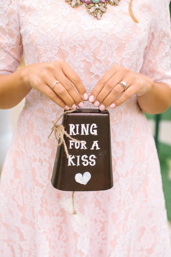 Kiss bell | Wedding & Party Ideas | 100 Layer Cake