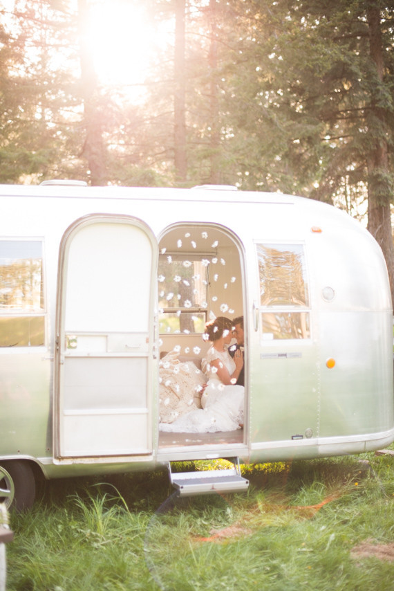Airstream elopement | Wedding & Party Ideas | 100 Layer Cake