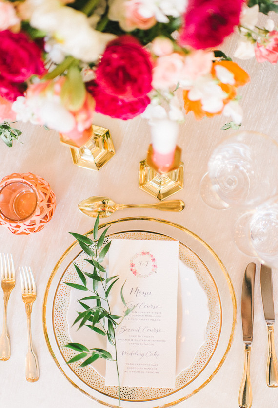 Gold place setting | Wedding & Party Ideas | 100 Layer Cake
