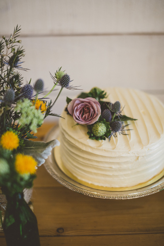 Rustic cake with flower topper | Wedding & Party Ideas | 100 Layer Cake