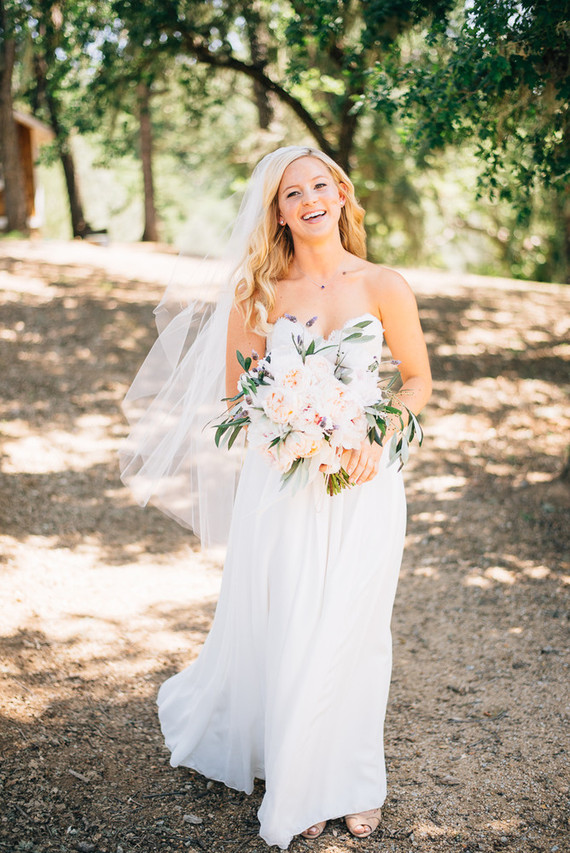Bridal portrait | Wedding & Party Ideas | 100 Layer Cake