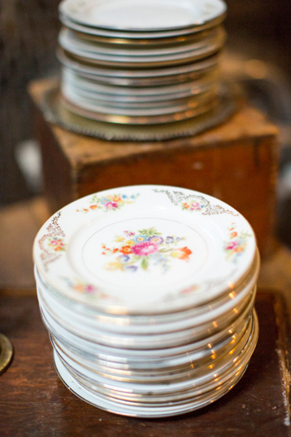 Vintage plates | Wedding & Party Ideas | 100 Layer Cake