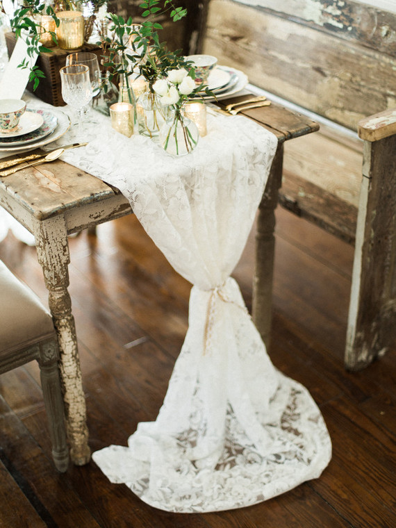 Rustic fall table runner | Wedding & Party Ideas | 100 Layer Cake