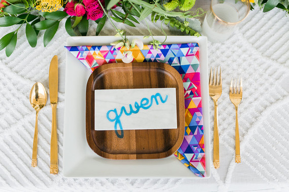 Modern place setting | Wedding & Party Ideas | 100 Layer Cake
