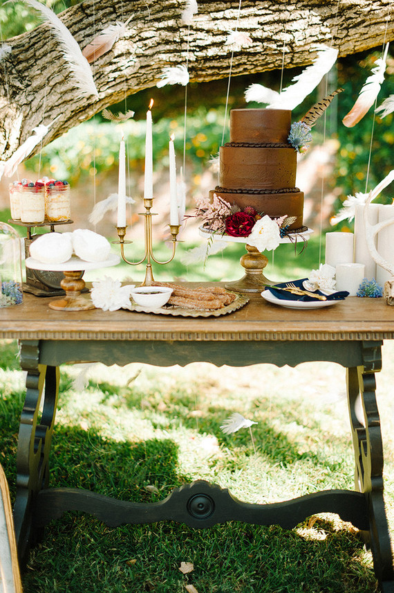 Cake table | Wedding & Party Ideas | 100 Layer Cake