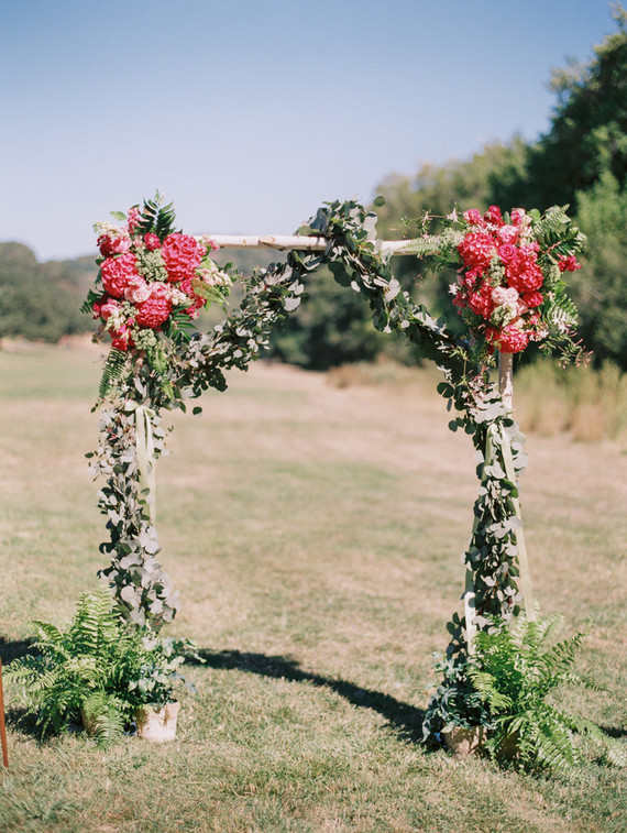 Rustic wedding altar | Wedding & Party Ideas | 100 Layer Cake
