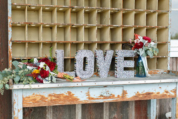 Love signage | Wedding & Party Ideas | 100 Layer Cake