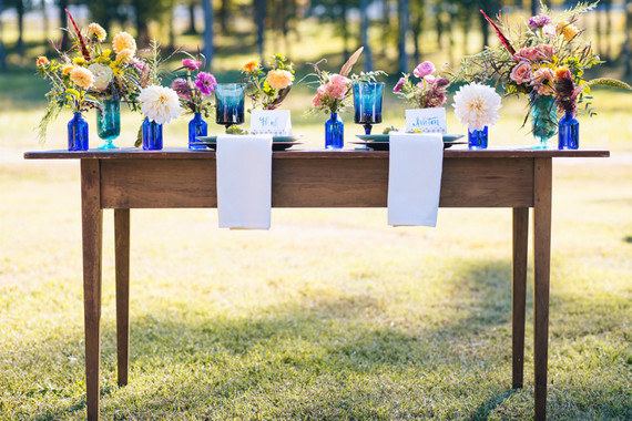 Colorful tablescape | Wedding & Party Ideas | 100 Layer Cake