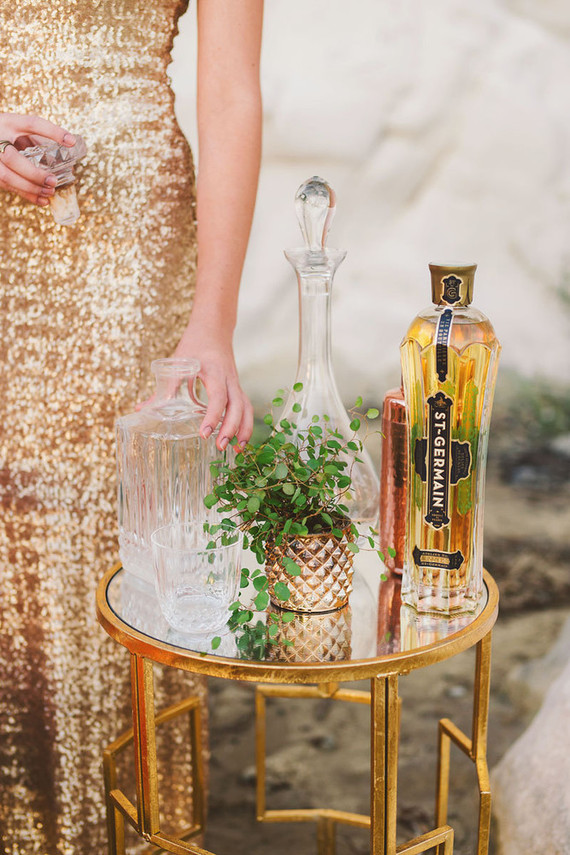 Modern cocktail display | Wedding & Party Ideas | 100 Layer Cake