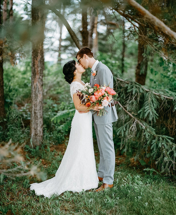 Outdoor wedding portrait | Wedding & Party Ideas | 100 Layer Cake