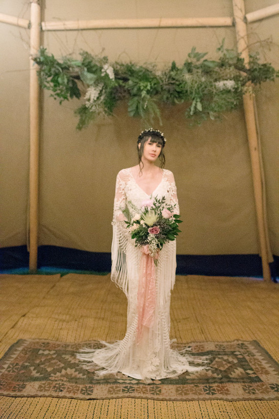 Teepee ceremony | Wedding & Party Ideas | 100 Layer Cake