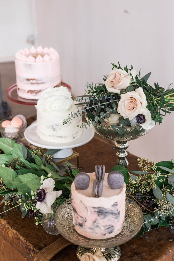 Wedding cake display | Wedding & Party Ideas | 100 Layer Cake
