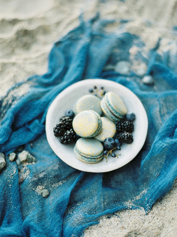 Blue macarons | Wedding & Party Ideas | 100 Layer Cake