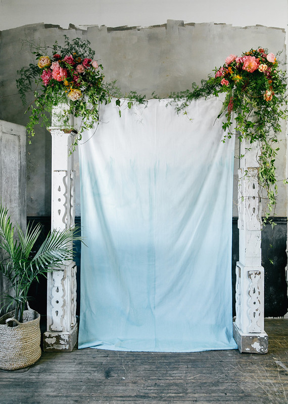 Blue ombre ceremony backdrop | Wedding & Party Ideas | 100 Layer Cake