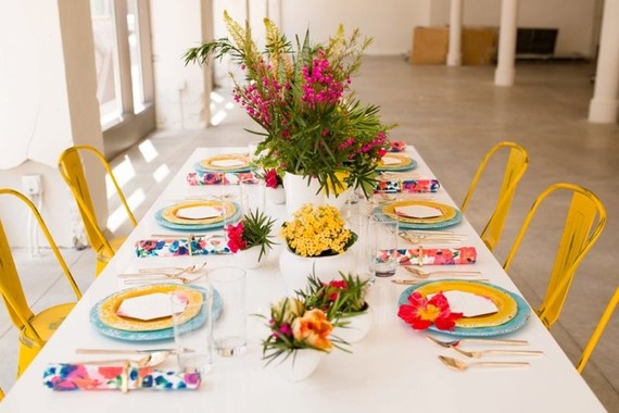 Colorful tablescape inspiration | Wedding & Party Ideas | 100 Layer Cake