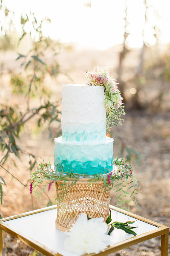 Blue ombre wedding cake | Wedding & Party Ideas | 100 Layer Cake