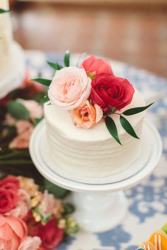 Mini white wedding cake | Wedding & Party Ideas | 100 Layer Cake