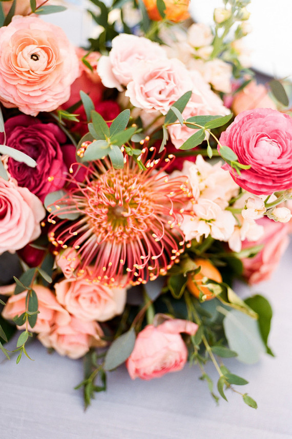 Bright wedding flowers | Wedding & Party Ideas | 100 Layer Cake