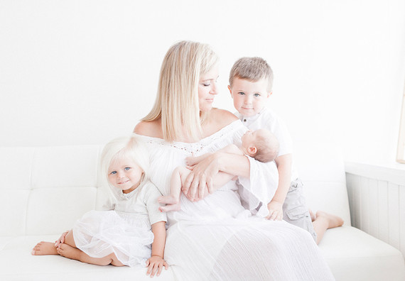 All white newborn photos | Wedding & Party Ideas | 100 Layer Cake