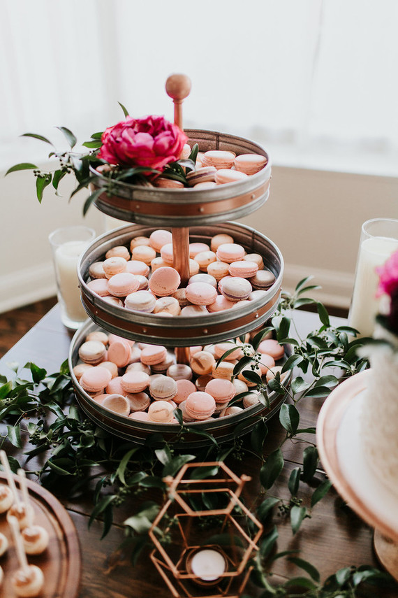 Modern dessert table | Wedding & Party Ideas | 100 Layer Cake
