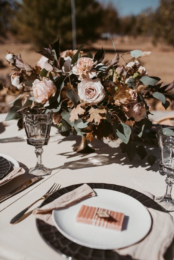 Rustic feminine baby shower | Wedding & Party Ideas | 100 Layer Cake