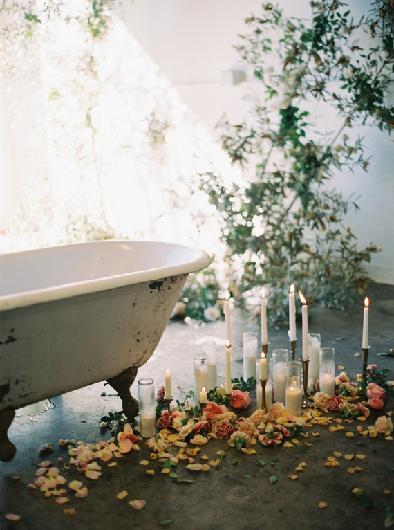 Floral milk bath | Wedding & Party Ideas | 100 Layer Cake