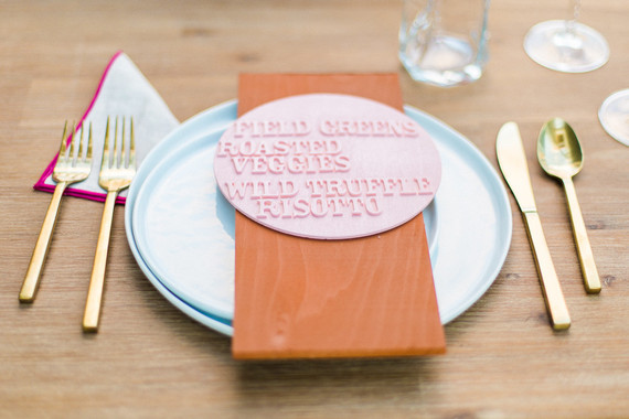 Modern place setting | Wedding & Party Ideas | 100 Layer Cake