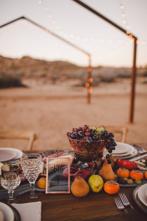 Desert wedding | Wedding & Party Ideas | 100 Layer Cake