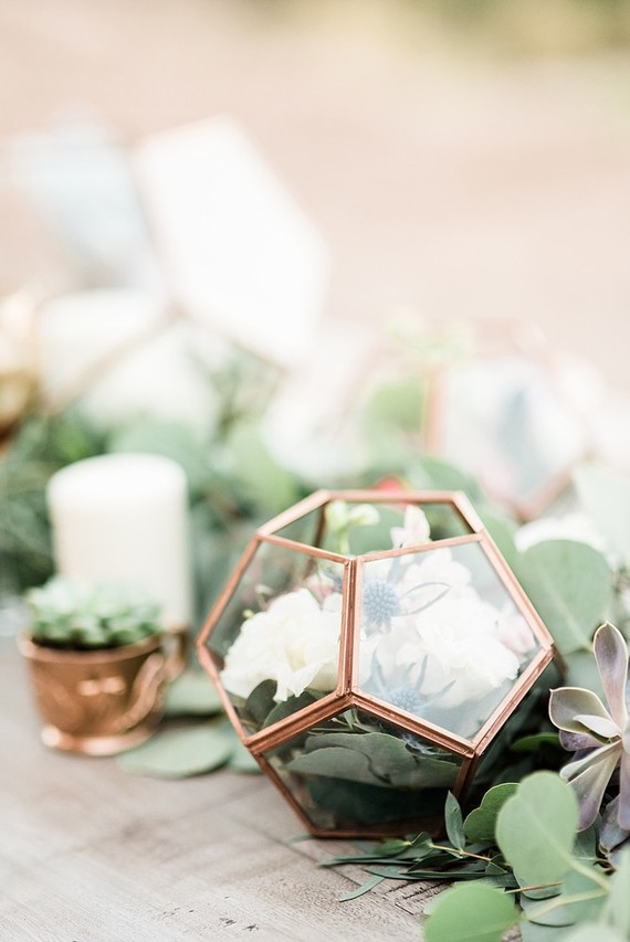 Geometric decor | Wedding & Party Ideas | 100 Layer Cake