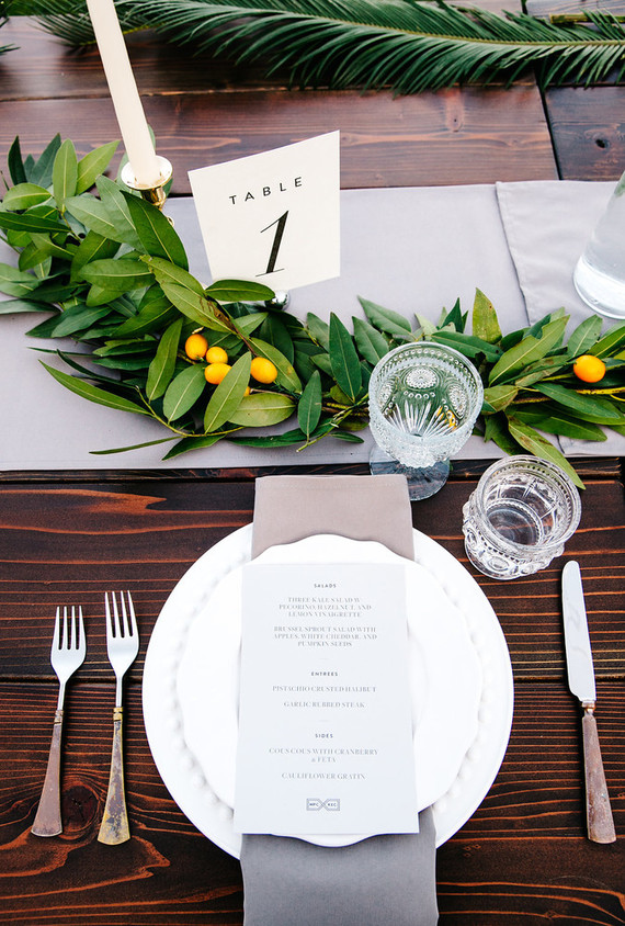 Modern place setting | Wedding & Party Ideas | 100 Layer Cake
