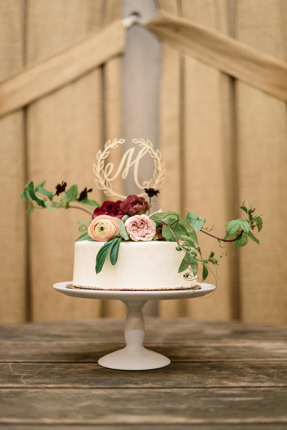 Monogram wedding cake | Wedding & Party Ideas | 100 Layer Cake