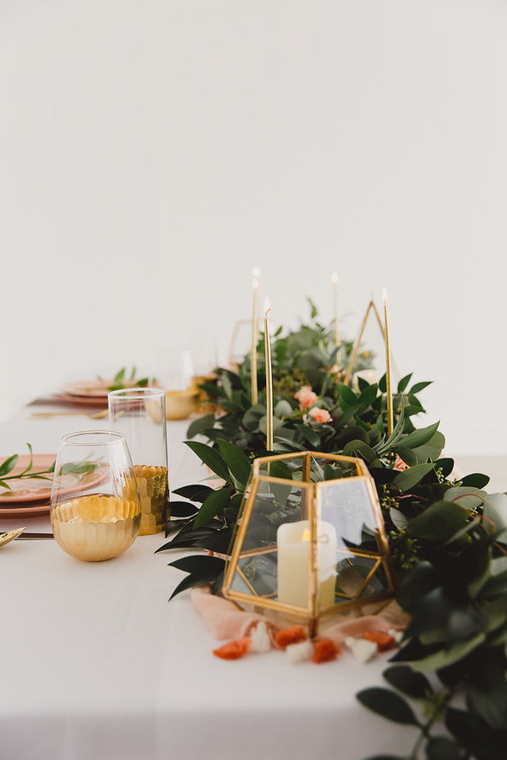 Gold table decor | Wedding & Party Ideas | 100 Layer Cake
