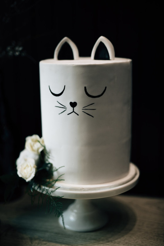 Cat cake | Wedding & Party Ideas | 100 Layer Cake