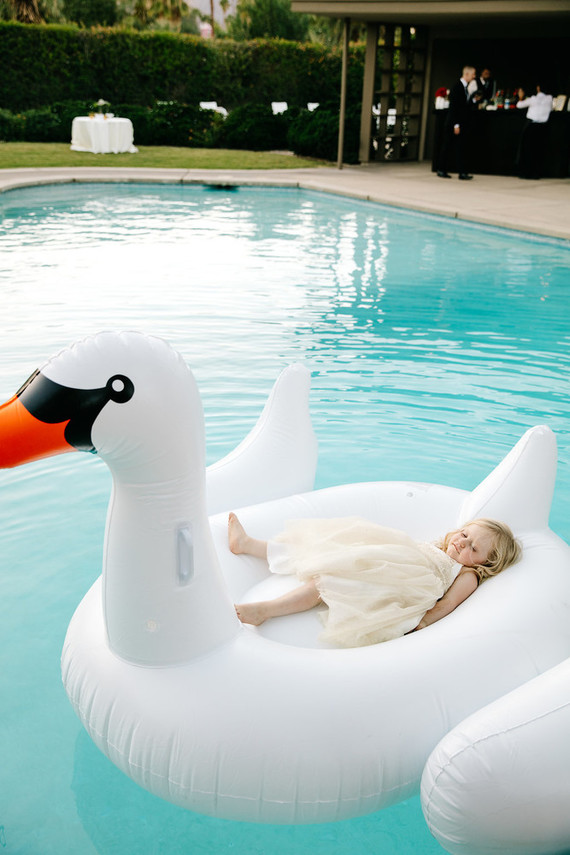 Pool float | Wedding & Party Ideas | 100 Layer Cake
