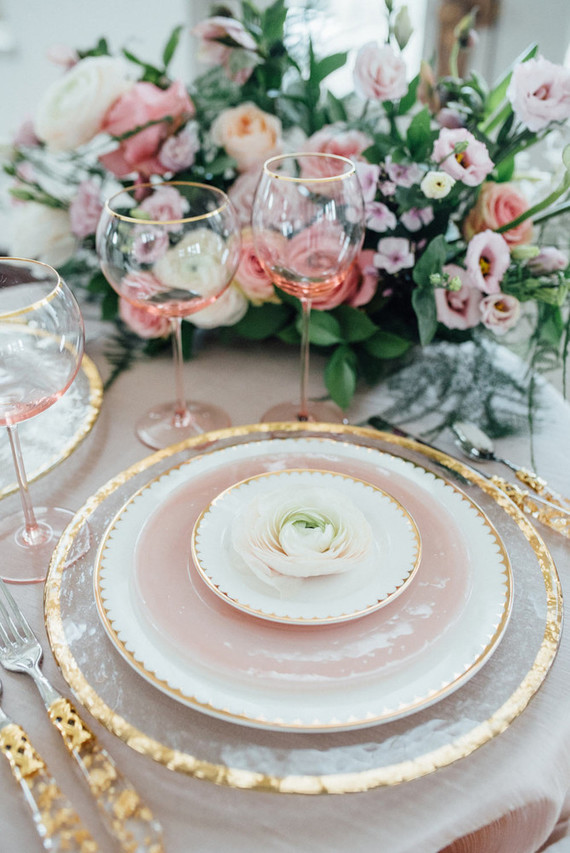 Pink and gold place setting | Wedding & Party Ideas | 100 Layer Cake