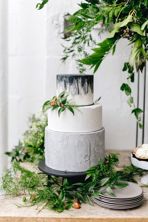 Gray wedding cake | Wedding & Party Ideas | 100 Layer Cake