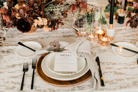 Modern place setting | Wedding & Party Ideas | 100 Layer Cake
