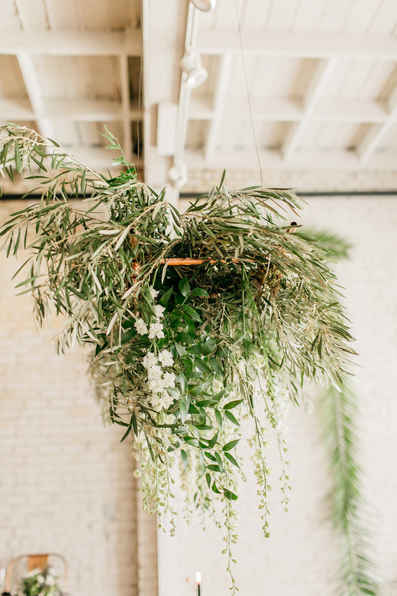Hanging greenery | Wedding & Party Ideas | 100 Layer Cake