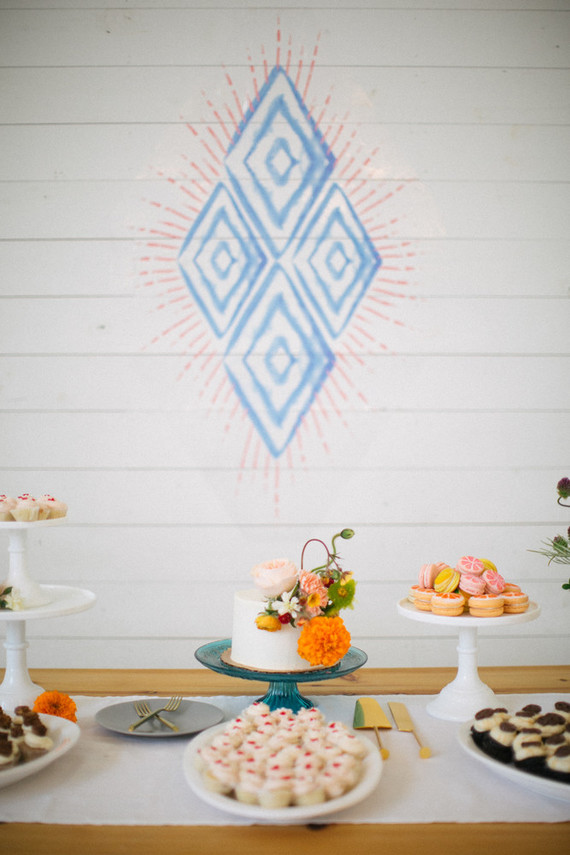 modern dessert table | Wedding & Party Ideas | 100 Layer Cake