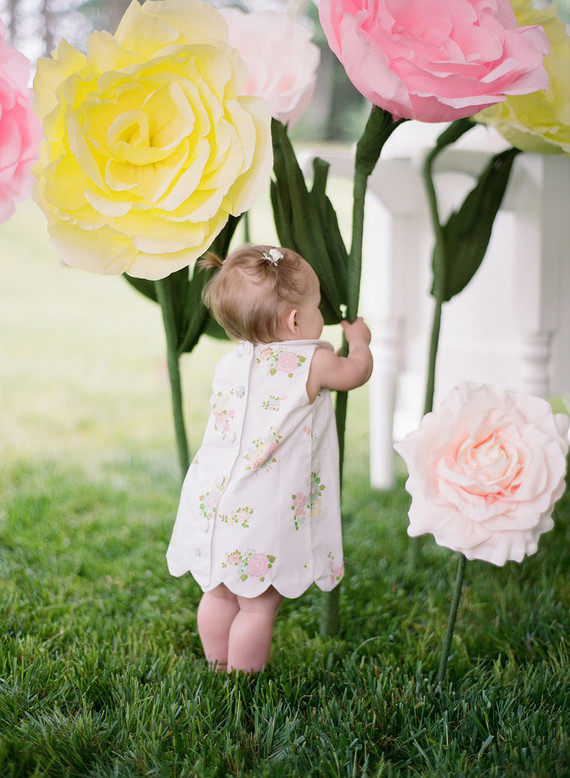 Extra large paper flowers | Wedding & Party Ideas | 100 Layer Cake