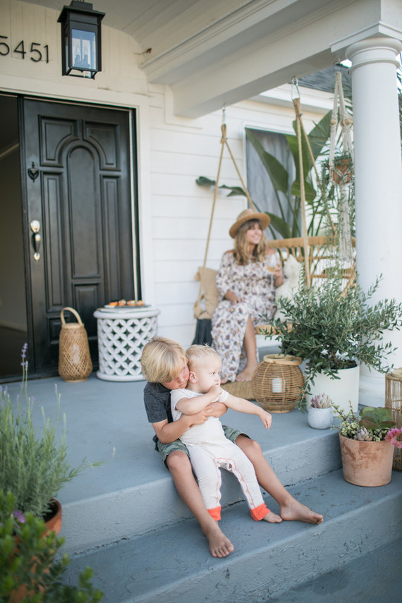 How to style your front porch for entertaining | Wedding & Party Ideas ...