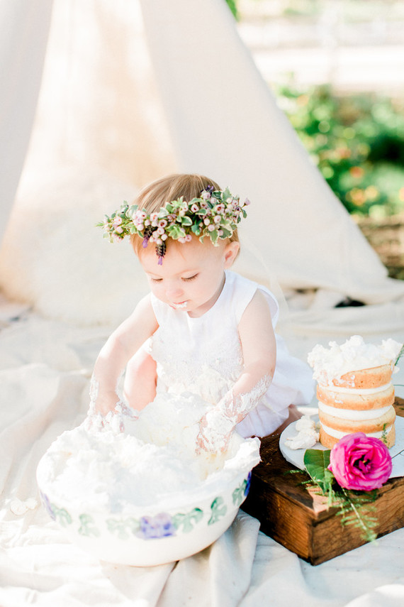 Girly picnic cake smash | Wedding & Party Ideas | 100 Layer Cake